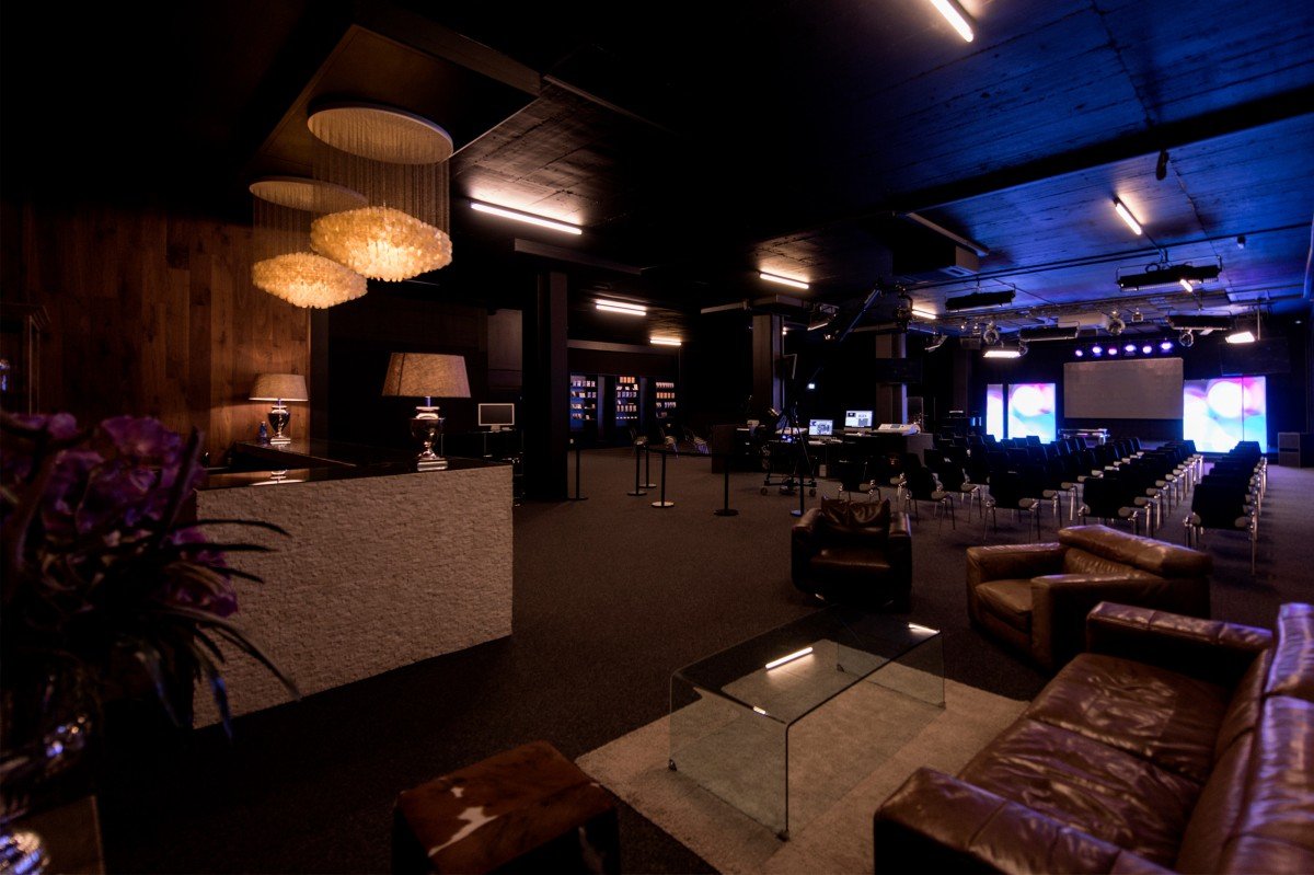 Eventhalle Studio 21 in Kloten mieten für Events | eventlokale.ch