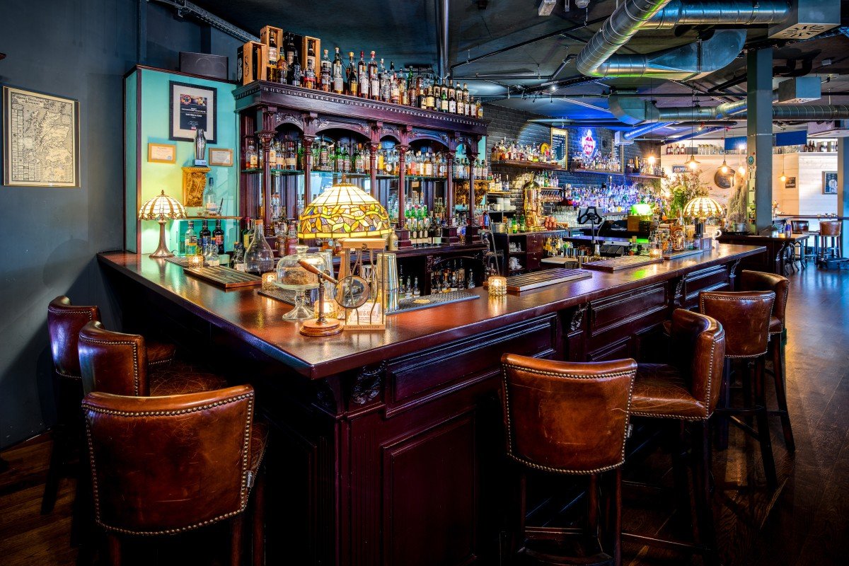 Hinz & Kunz Bar in Basel mieten für Events | eventlokale.ch